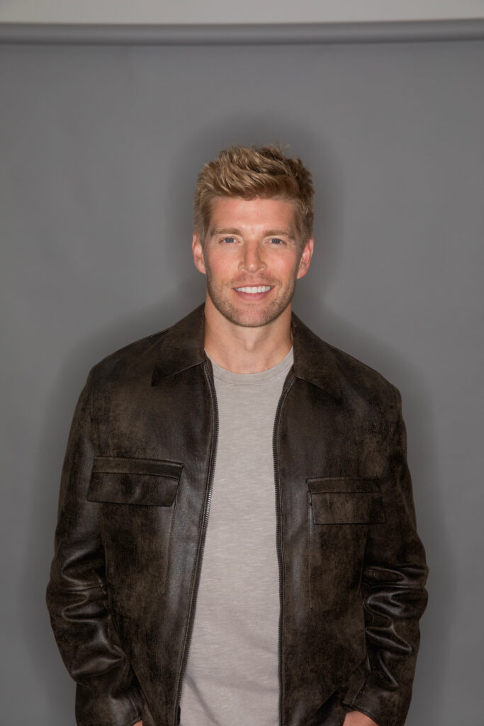 Kyle Cooke - 4AM Artists