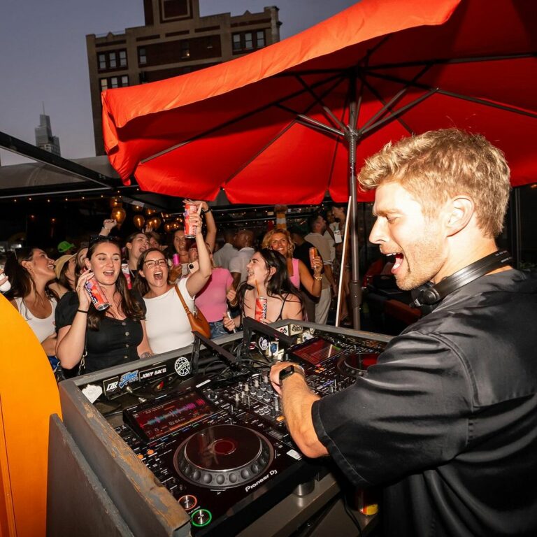 Kyle Cooke - 4AM Artists